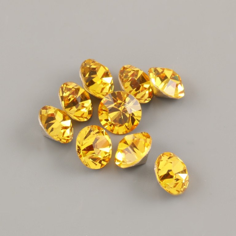 Swarovski Elements XIRIUS Chaton 1088 – Sunflower F – 6mm - Top-koralky.cz